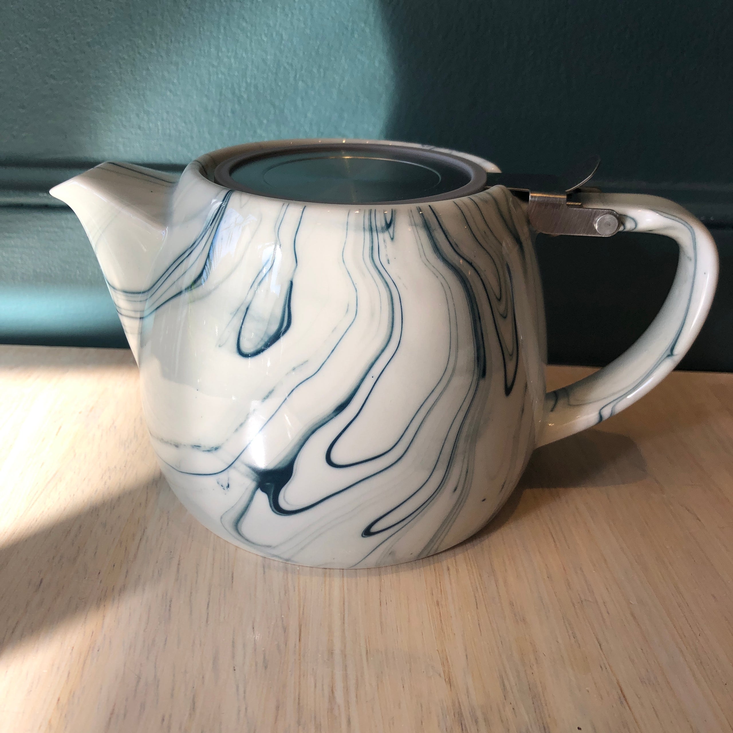 Marble porcelain tea pot | OOLONG TEA HOUSE